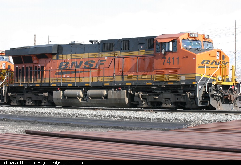 BNSF 7411